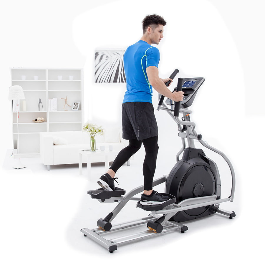 Elliptique XE795 | Club Piscine Super Fitness